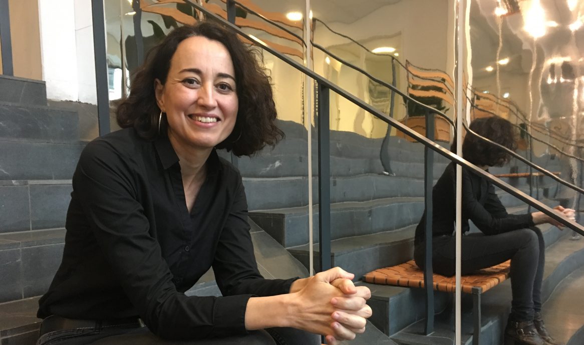 Can I kiss you? - CBS WIRE