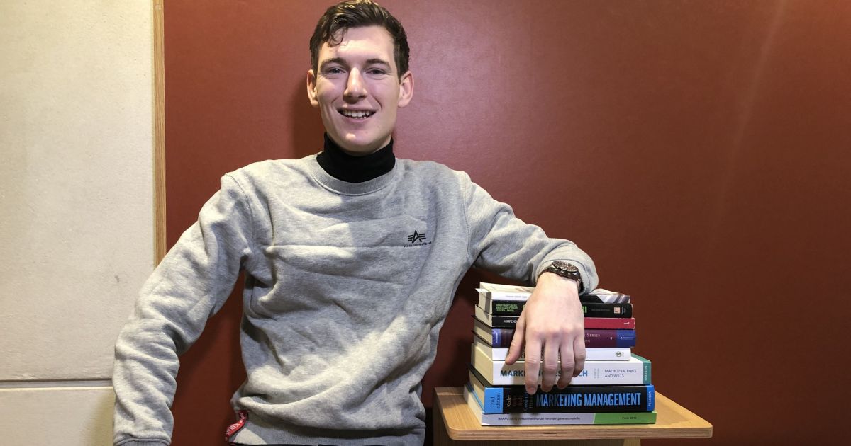 Benjamin started selling secondhand textbooks to HA Almen students ...