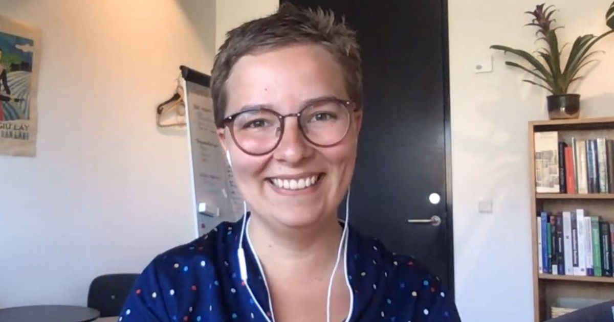 Amanda is back at CBS: “I have had to do meetings in the bathroom ...