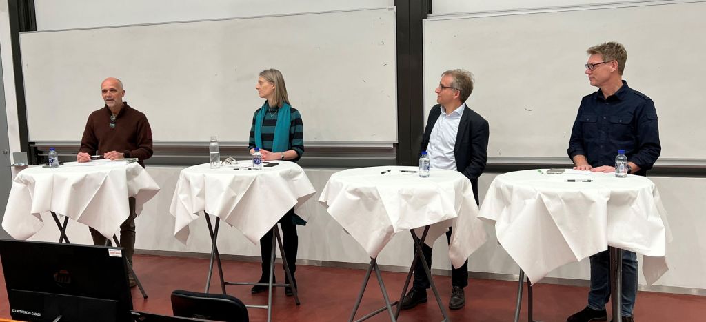 PhD panel debate: focus on your PhD – the rest comes later - CBS WIRE