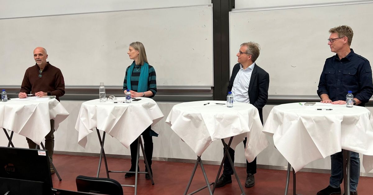PhD panel debate: focus on your PhD – the rest comes later - CBS WIRE